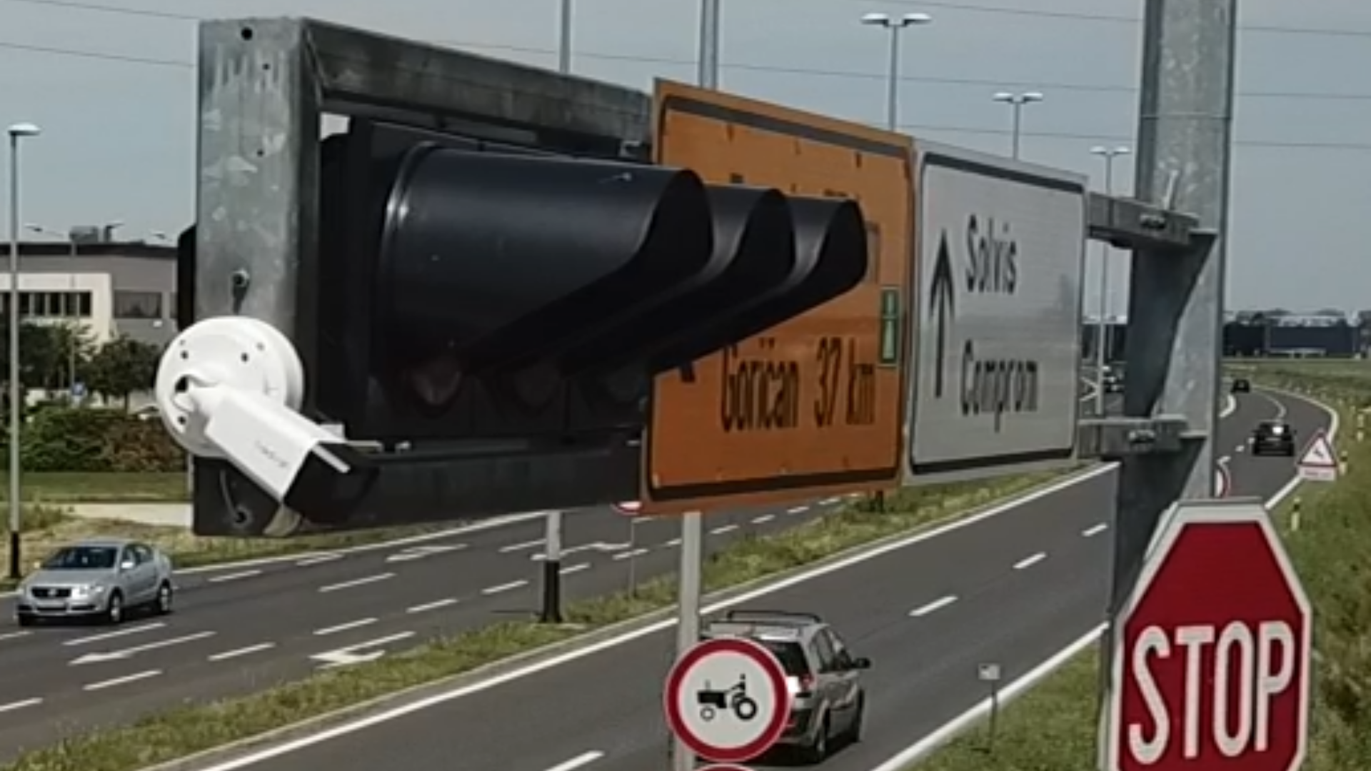Success story: TRAF SIGNAL adaptive traffic control with smart cameras ...